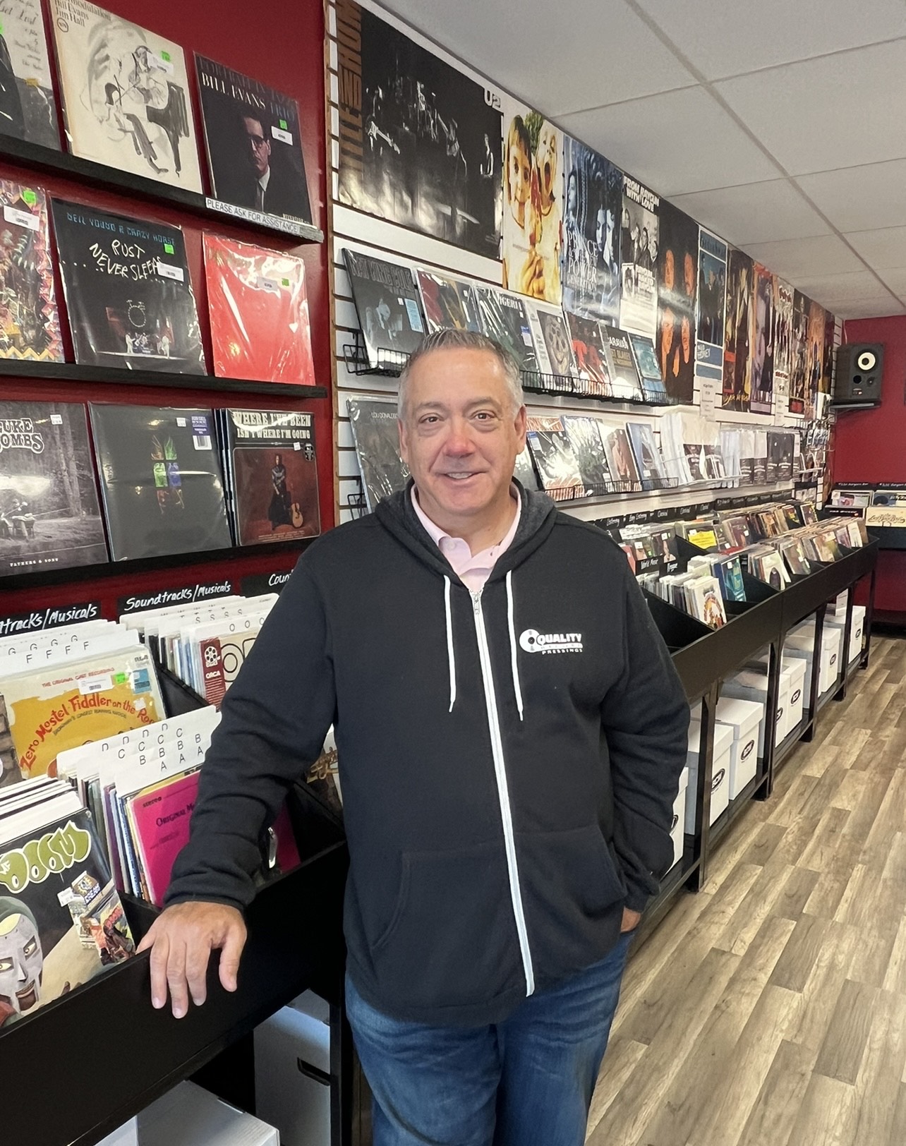 Long Live Vinyl Records – Chicago independent record store