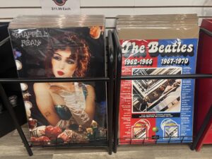 Long Live Vinyl Records – Chicago independent record store
